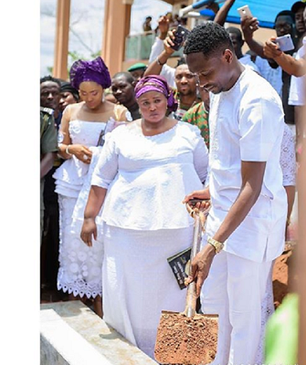 Musa Pays Tribute To His Mum On The One Year Anniversary Of Her Death