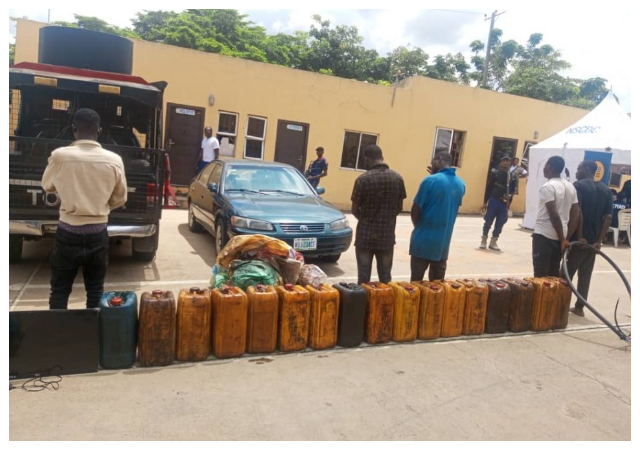 NSCDC captures 5 suspects for illegal oil Theft and vandalism in the ...