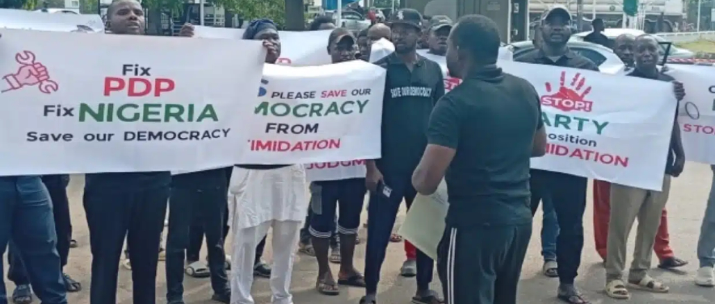 “Fix PDP, fix Nigeria, save our democracy”- PDP Members Protest at US ...